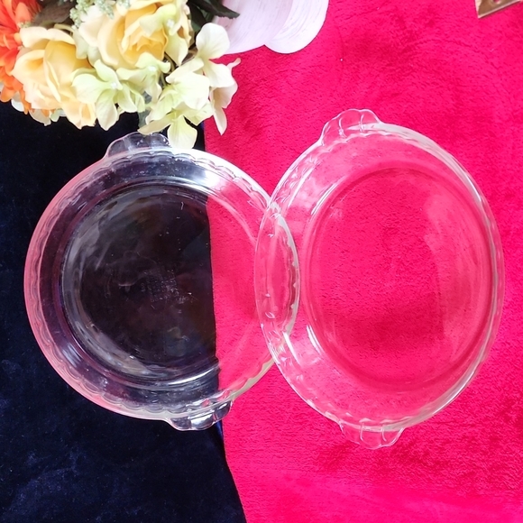 Pyrex | Kitchen | 2 Piece Of Vintage Pyrex Glass Pie Dish | Poshmark